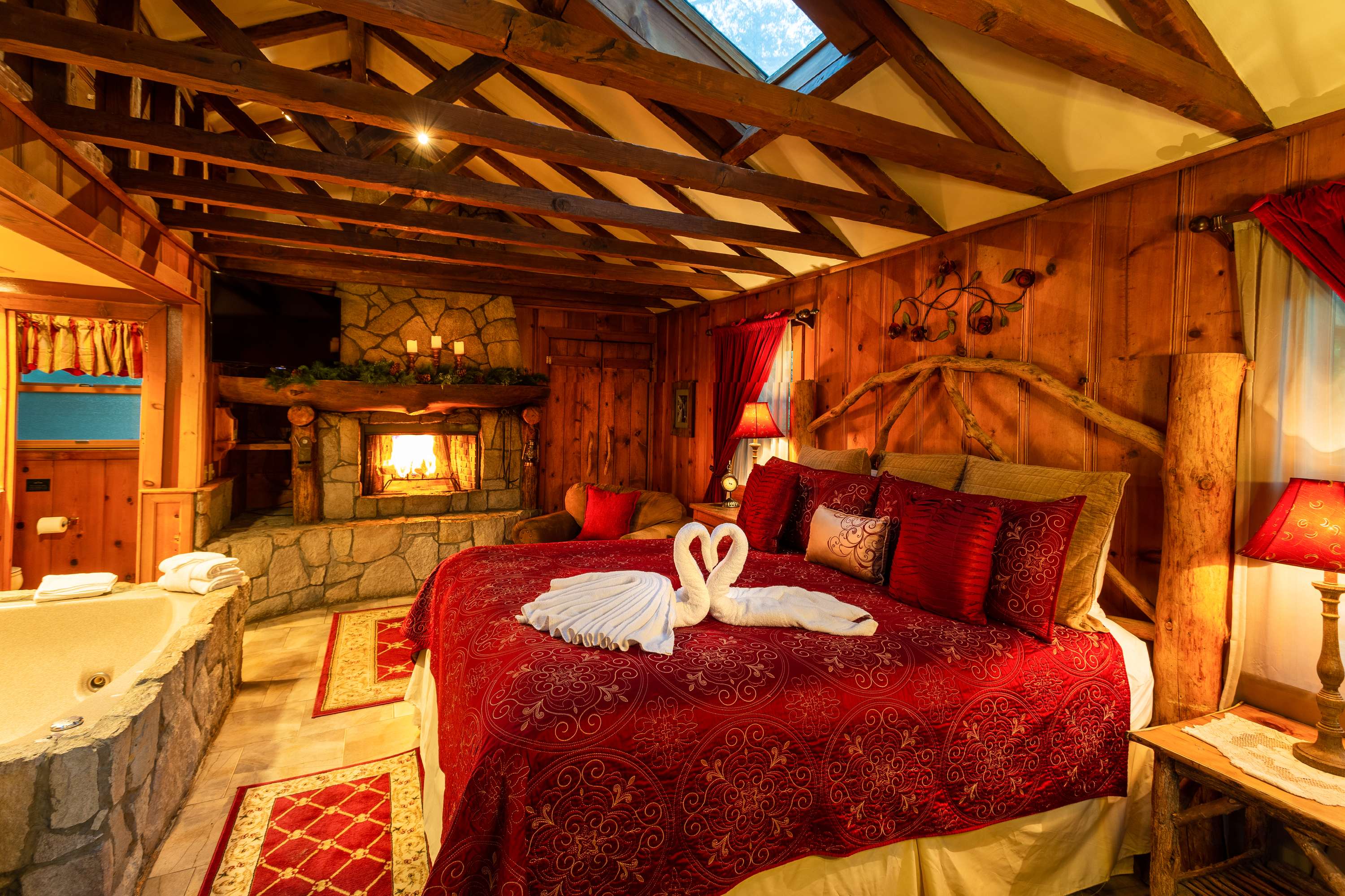 Twin Peaks, CA Vacation Rentals | Private Studio Cabins - Arrowhead Pine Rose Cabins